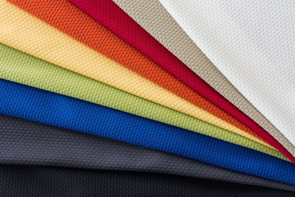 Office Chair Materials: Leather vs. Mesh vs. Fabric